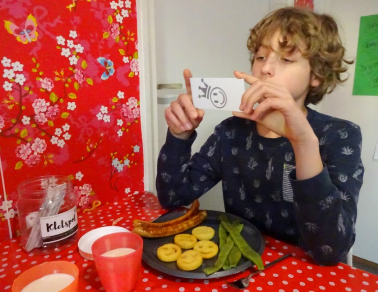 Kletsen met je kind aan tafel - Vettt